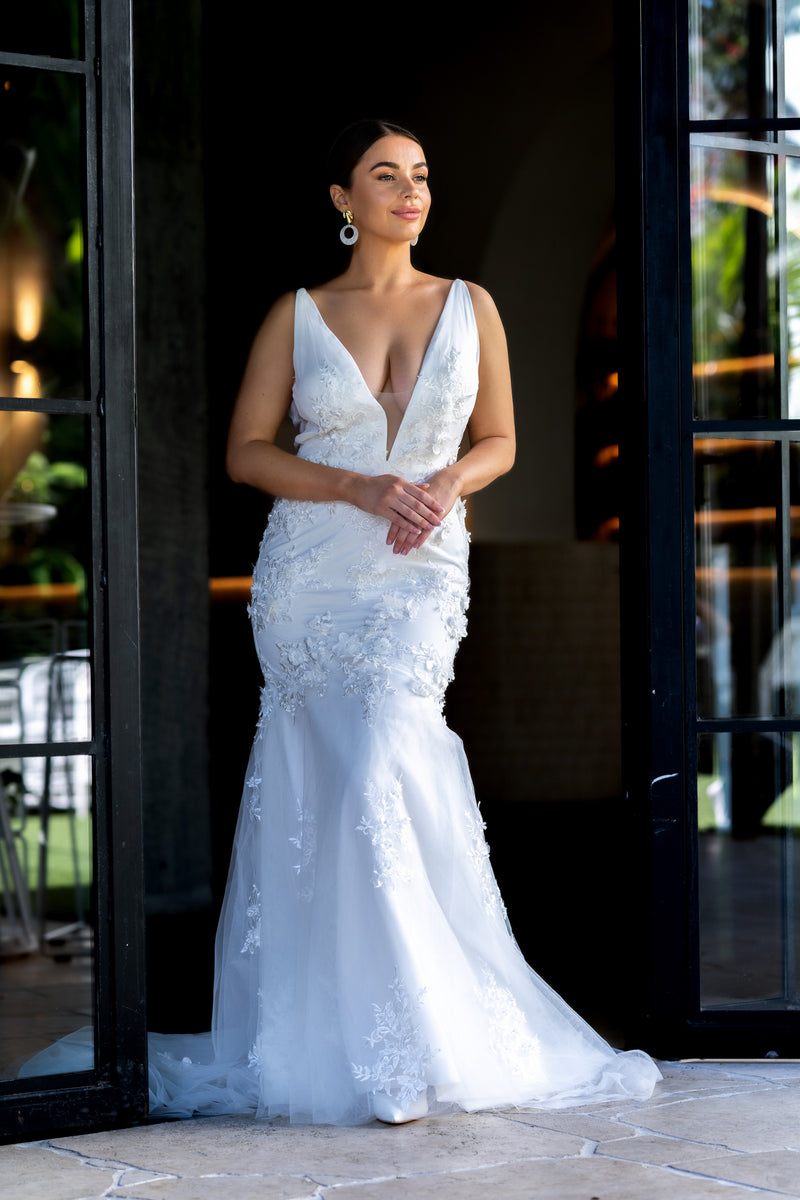 Everly LC – Eve Roberts Bridal