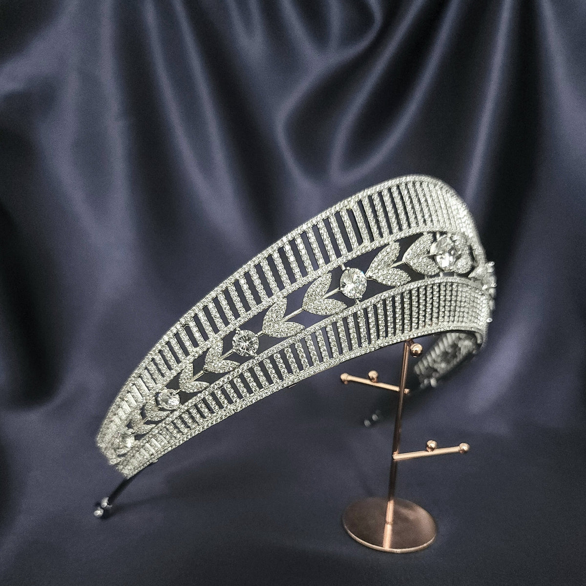 Elektra Grand Crown – Eve Roberts Bridal