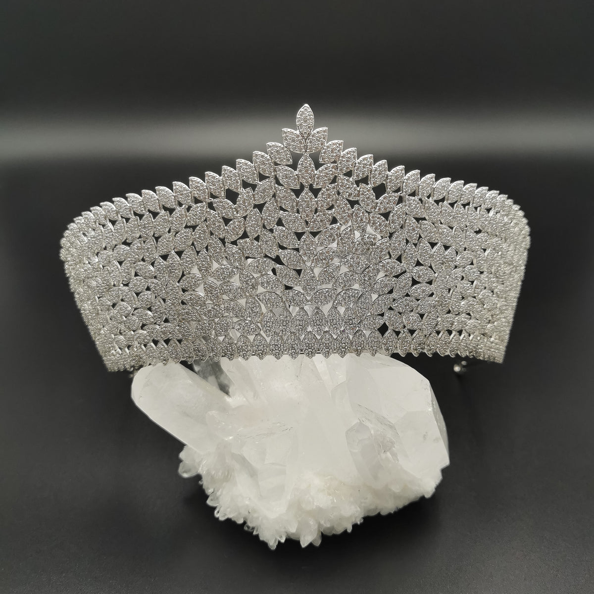 Mea Royal Crown – Eve Roberts Bridal