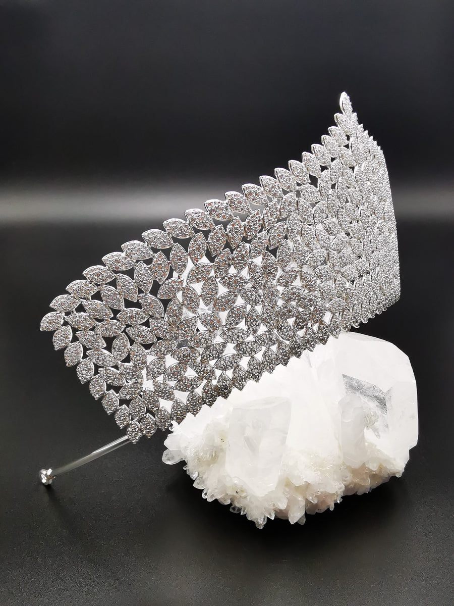 Mea Royal Crown – Eve Roberts Bridal